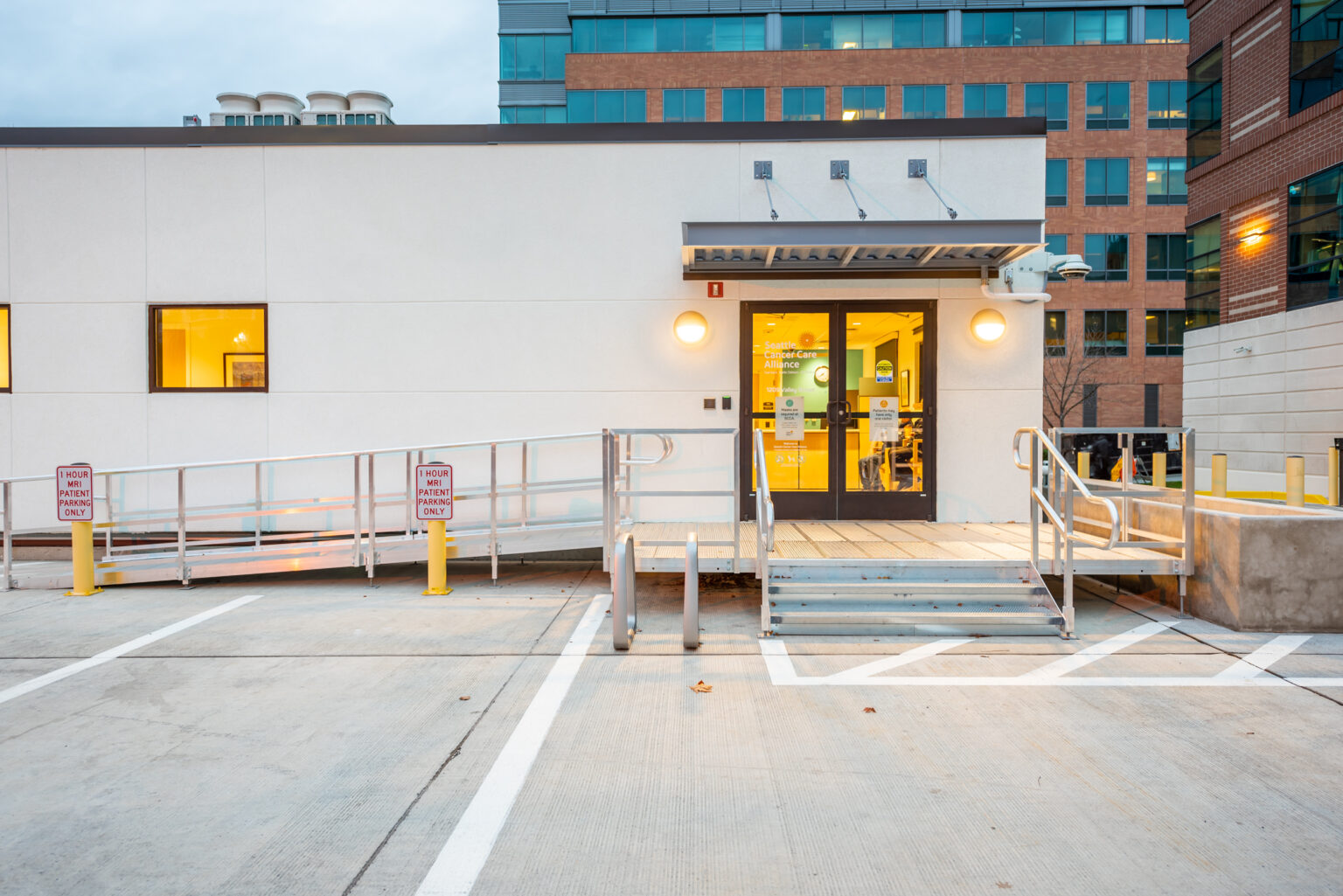 Seattle Cancer Center - Aspen Street Architects
